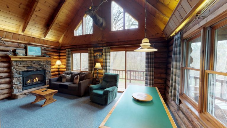 Oak Cabin - Roughcut Lodge