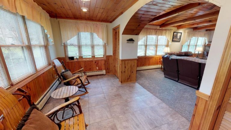 The Lodge - Roughcut Lodge