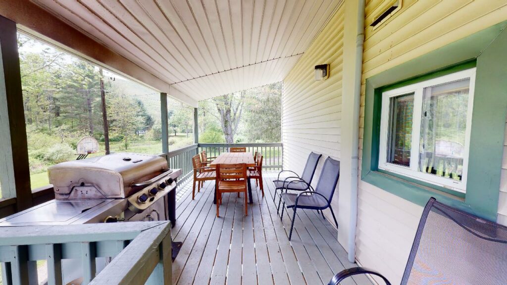 Willow Cabin - Roughcut Lodge
