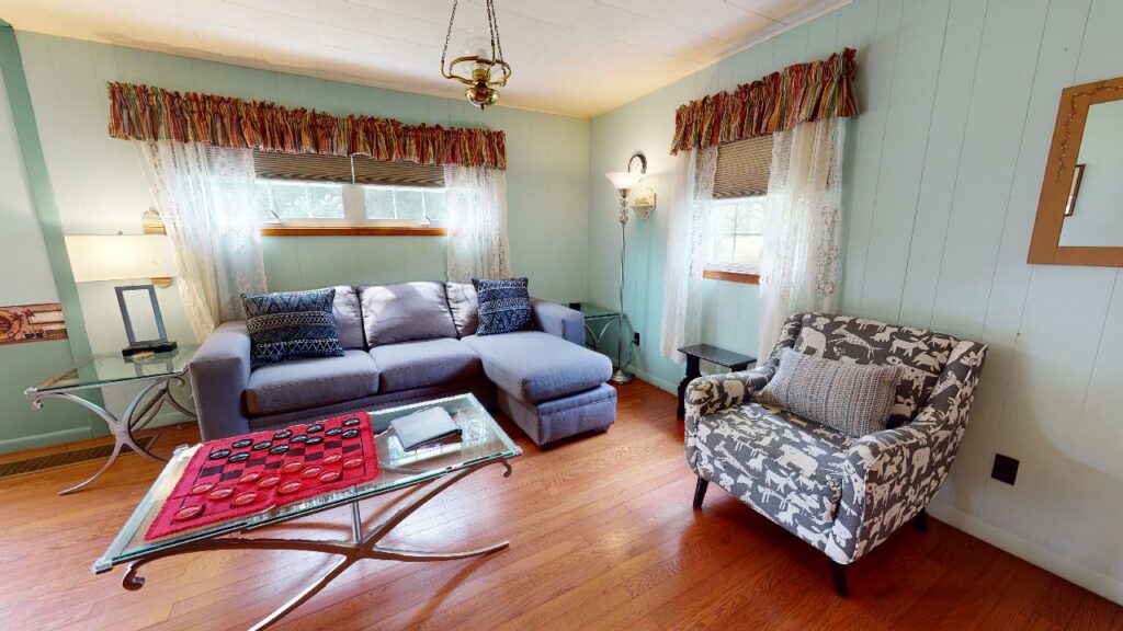 Willow Cabin - Roughcut Lodge